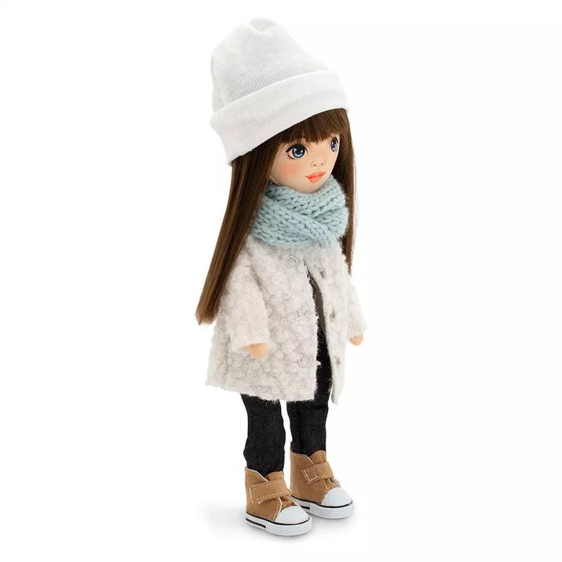 Buy Sweet Sisters - Sophie in a White Fur Coat + bonus accessories set ...